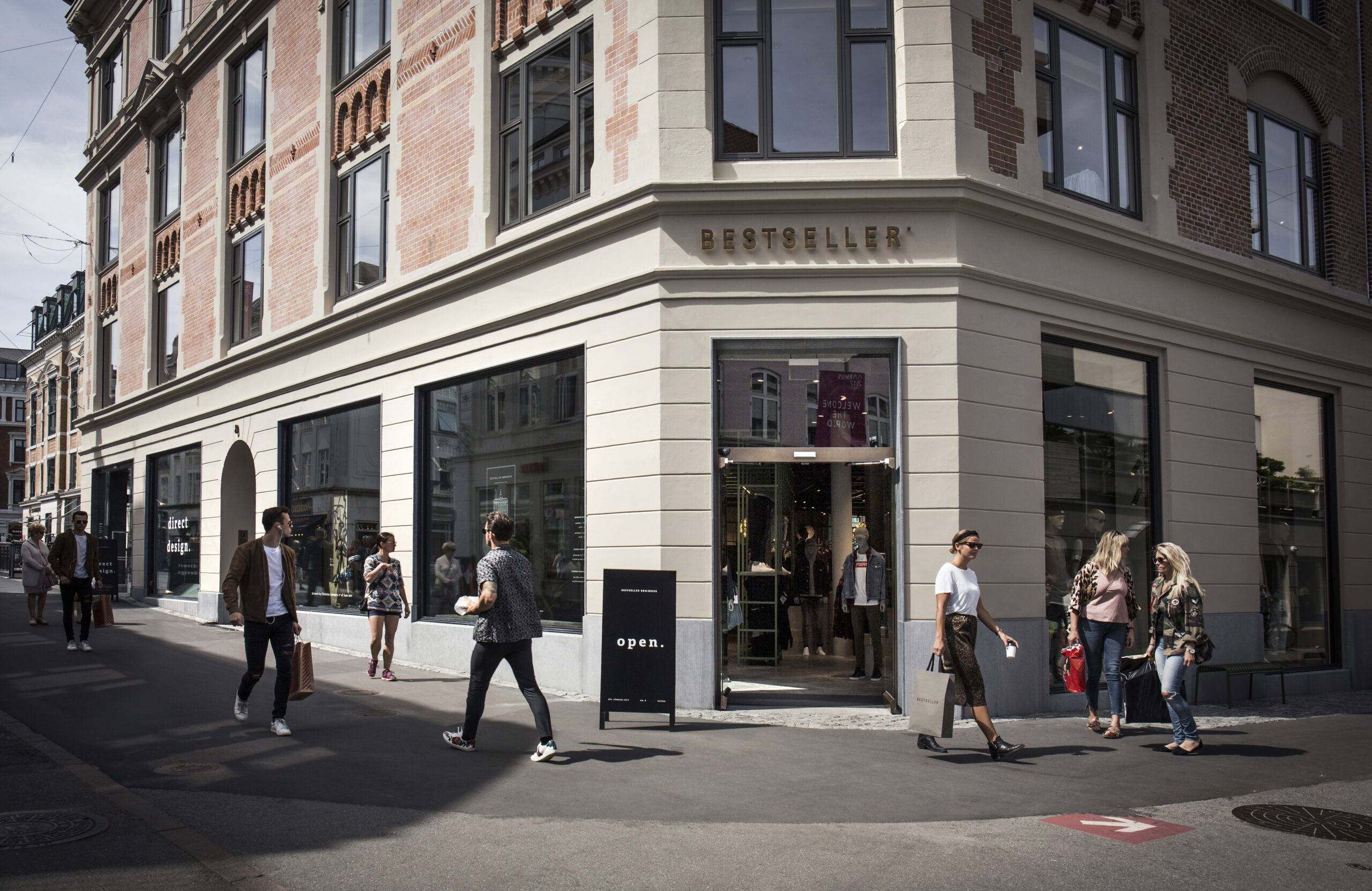 Bestsellers fysiske butikker viser en stigende bundlinje - Branchebladet TØJ